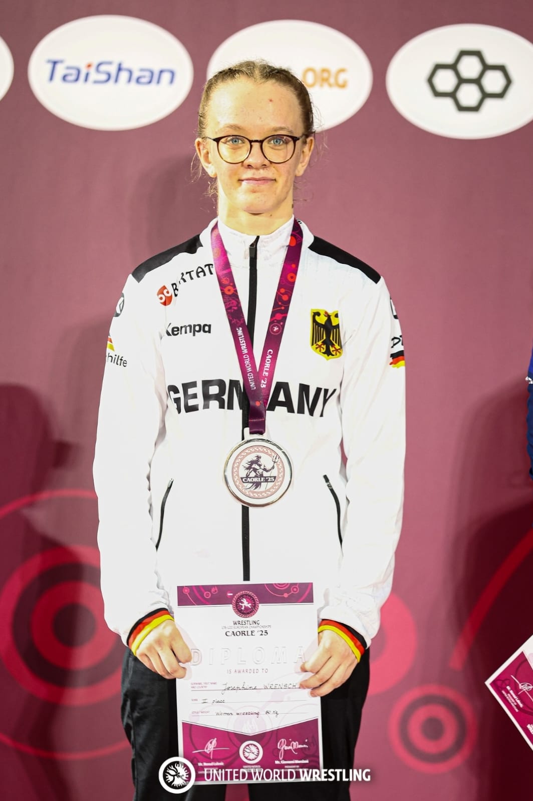 Josephine Wrensch wird U20 Vize-Europameisterin im Ringen - Staatliches ...
